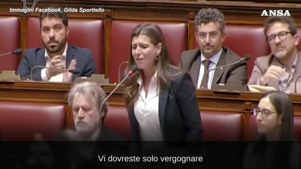 Aborto, l'intervento commovente della deputata 5 stelle contro il ...