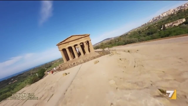 Aldo Cazzullo racconta i 3 simboli della pace: colomba, ulivo e arcobaleno