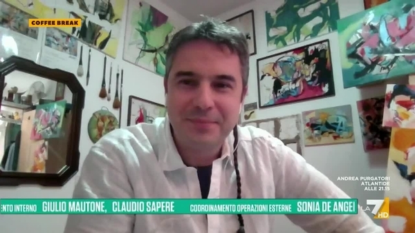 Conferenza Premier, Claudia Fusani: "La domanda sulle formiche è di un ...