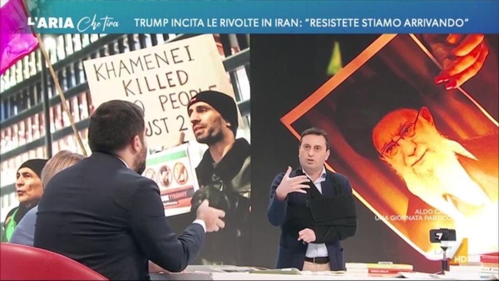 Iran, scontro tra Parenzo e Grimaldi: "Ci sono giovani che protestano ...