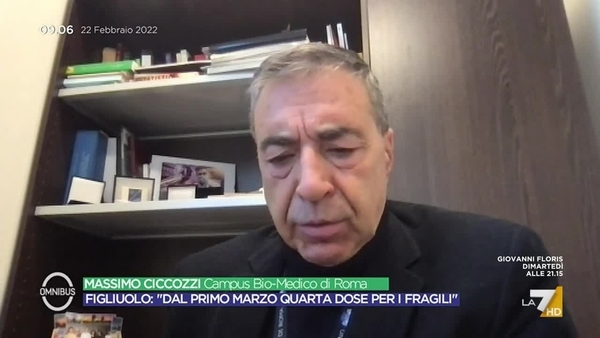 Quarta dose, Massimo Ciccozzi: "Avrei preferito un vaccino su variante Omicron, sono titubante"