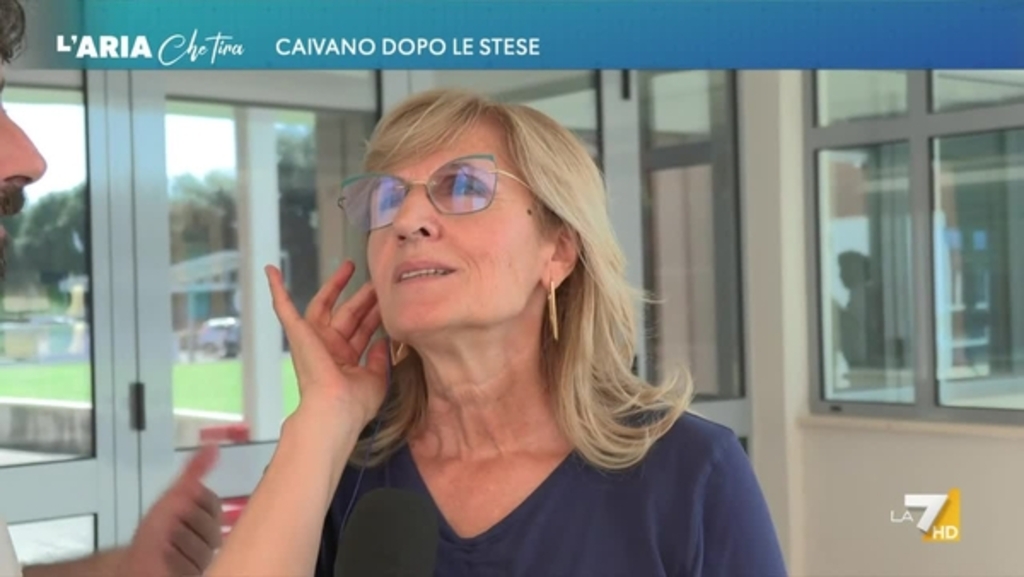 Caivano, parla la preside Eugenia Carfora: "Oggi c'è un bel sole, la ...