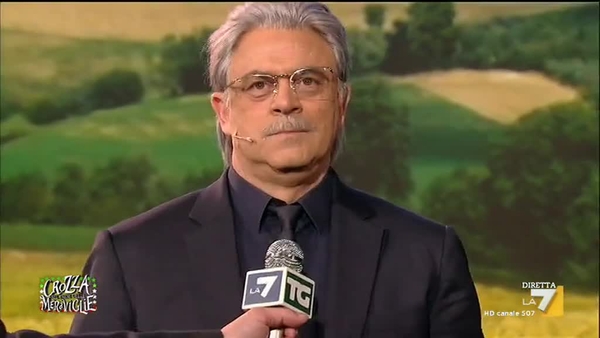 Crozza-Razzi 'Mattarello chiamami… o mi fai uno squillo e ti richiamo io'