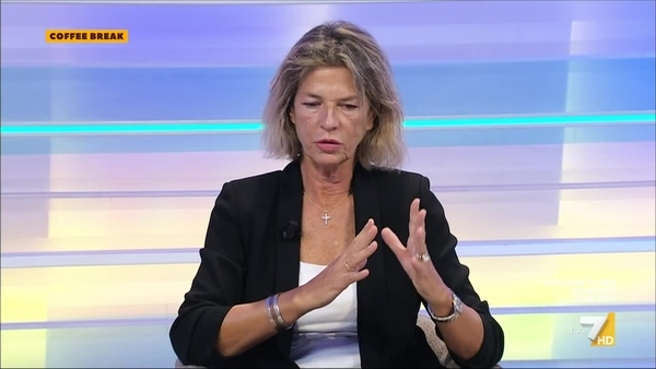Conferenza Premier, Claudia Fusani: "La domanda sulle formiche è di un ...