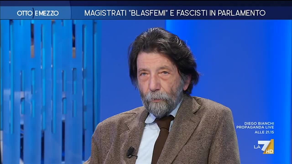 Cacciare sulla protesta in parlamento contro il comizio di Casapound