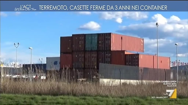 Terremoto, casette ferme da 3 anni nei container