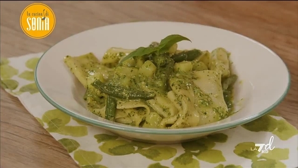 Mandilli al pesto con patate e fagiolini