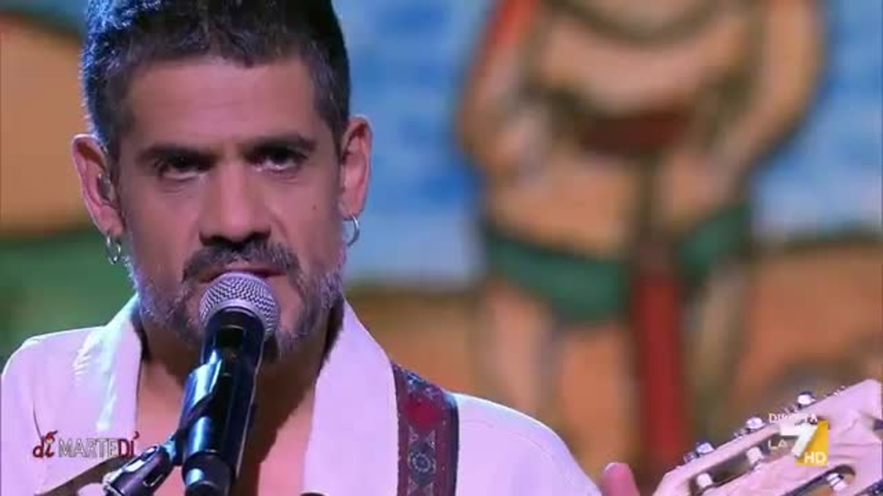 La sigla di "DiMartedì" interpretata da Mannarino