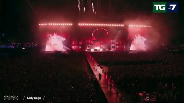 Lady Gaga infiamma Rio de Janeiro: concerto gratuito a Copacabana ...