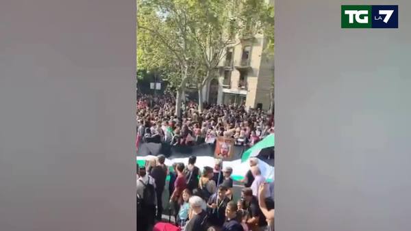 Roma, corteo dalla Sapienza per la Global Sumud Flotilla: “Non si ferma il vento” | TG LA7