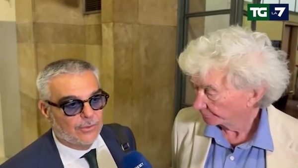 Delitto Garlasco: oggi le cugine Cappa sui PM. Domani Marco Poggi | TG LA7