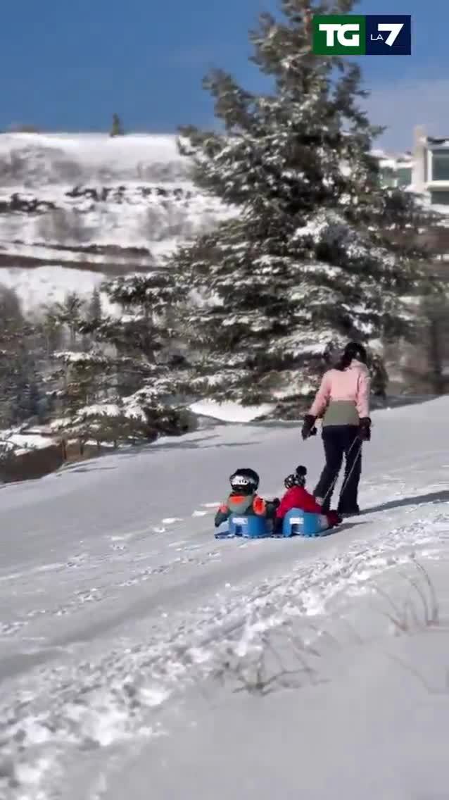 The Kolors, il testo della canzone "Tu con chi fai l'amore" a Sanremo ...