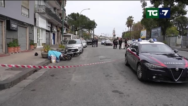 Sparatoria ad Afragola (Napoli): colpi d’arma da fuoco contro bar, 3 ...