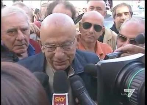 TG La7 - video - 21/02/2011 : E' morto il giornalista Sandro Curzi