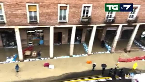 Bologna: esonda il torrente Ravone